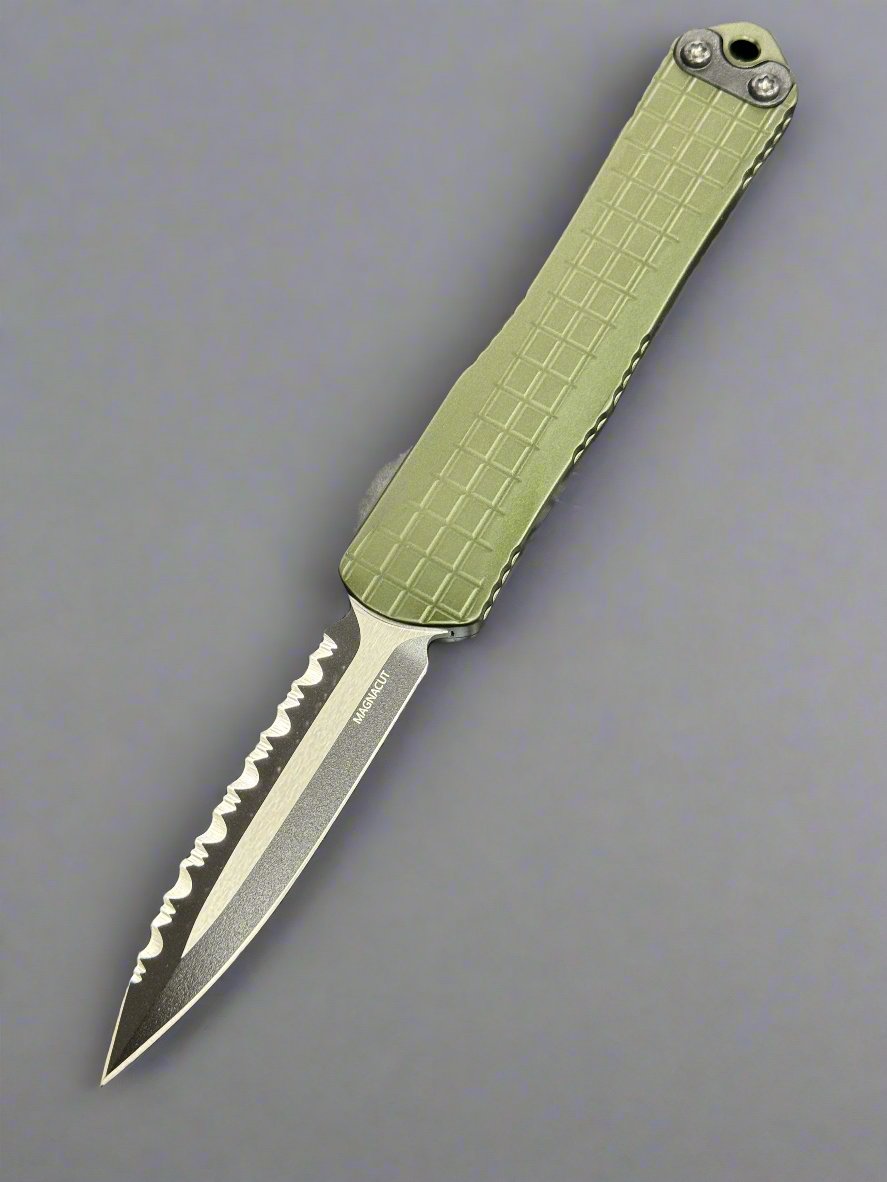 Heretic Knives Manticore S Green Frag Two Tone Black Magnacut D/E Full