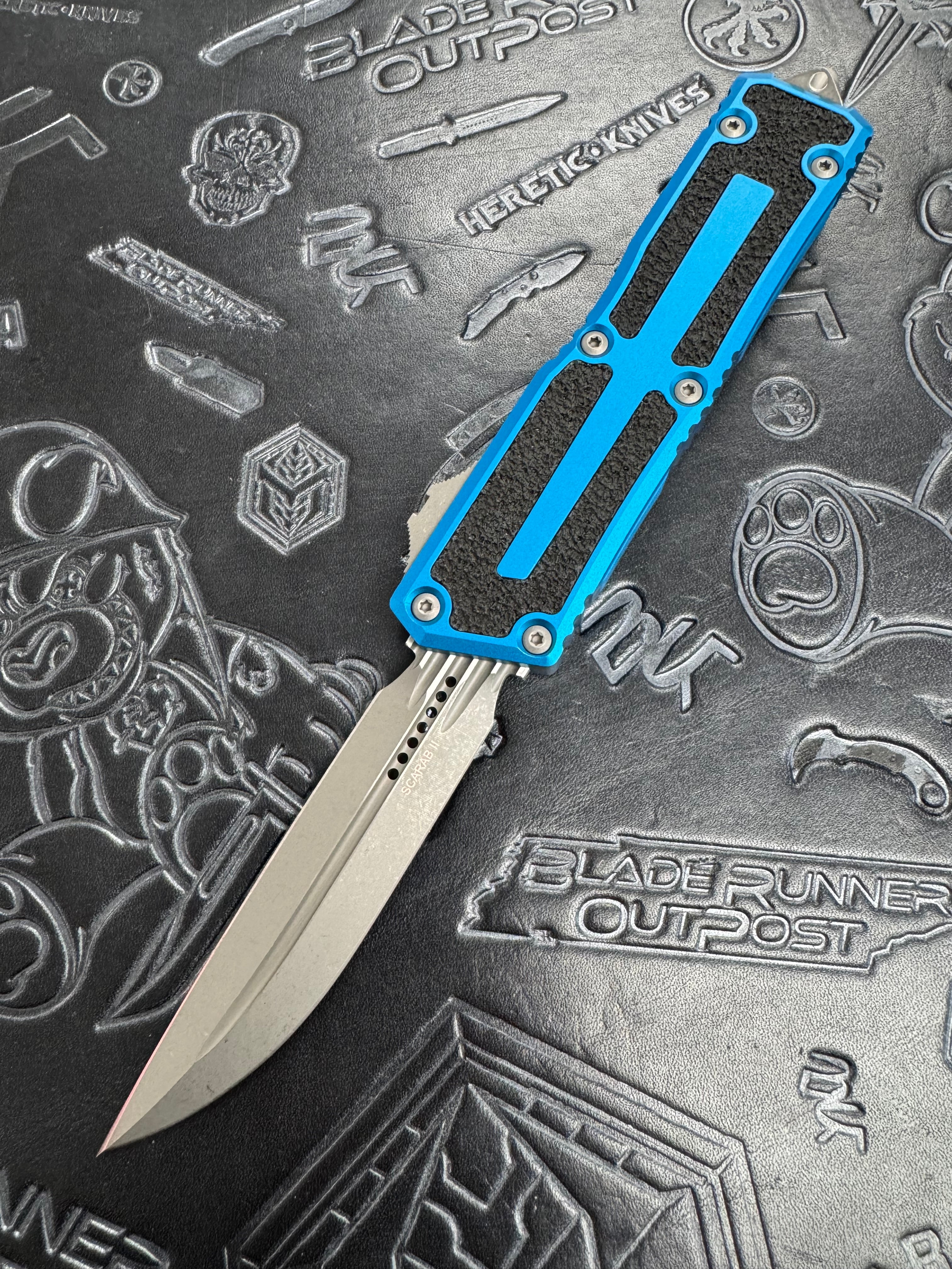 Microtech Scarab 2 Gen 3 - Blue Handles w/ D/E-S Apocalyptic M390MK ...
