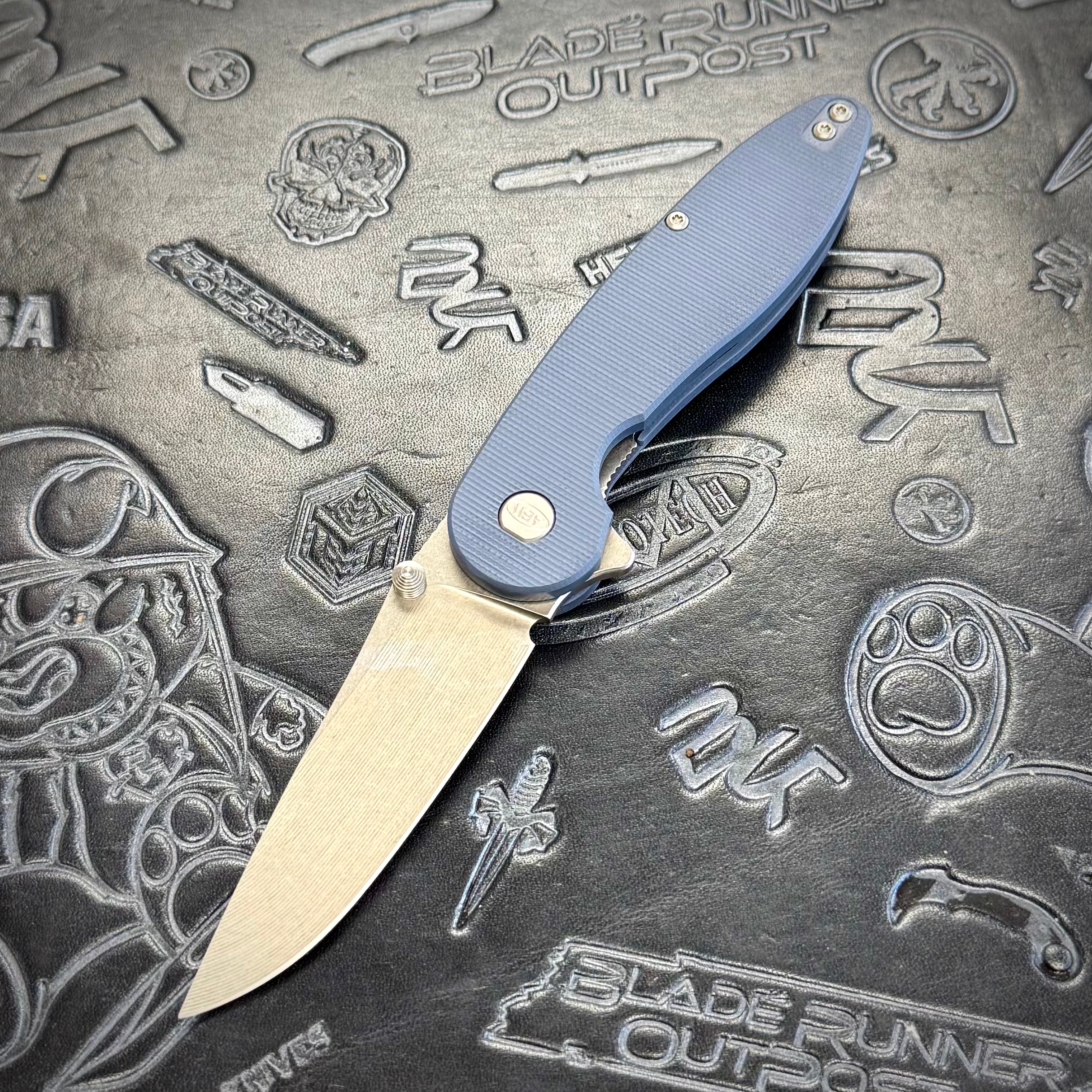 American Bladeworks Model 1 V7 - Slate G10 - Magnacut – BR-OP